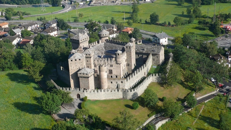 Castello Di Fénis 8 - Top Facts