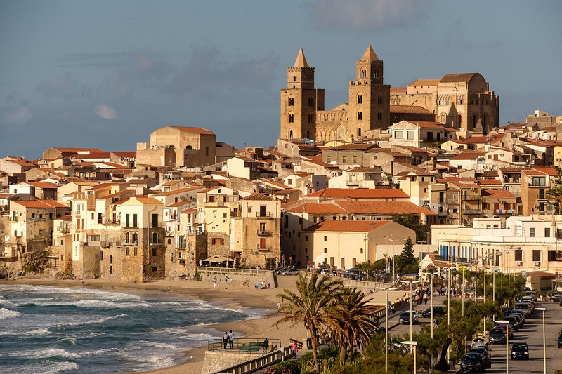 Cefalù 10 - Top Facts